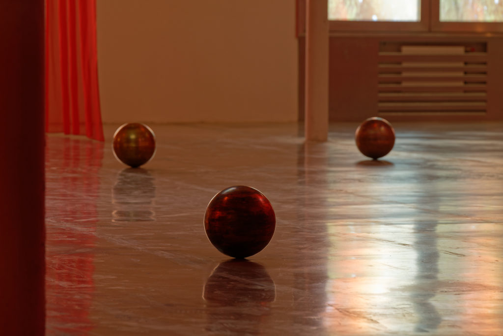 OOLOI, Triangle France – Paul Maheke